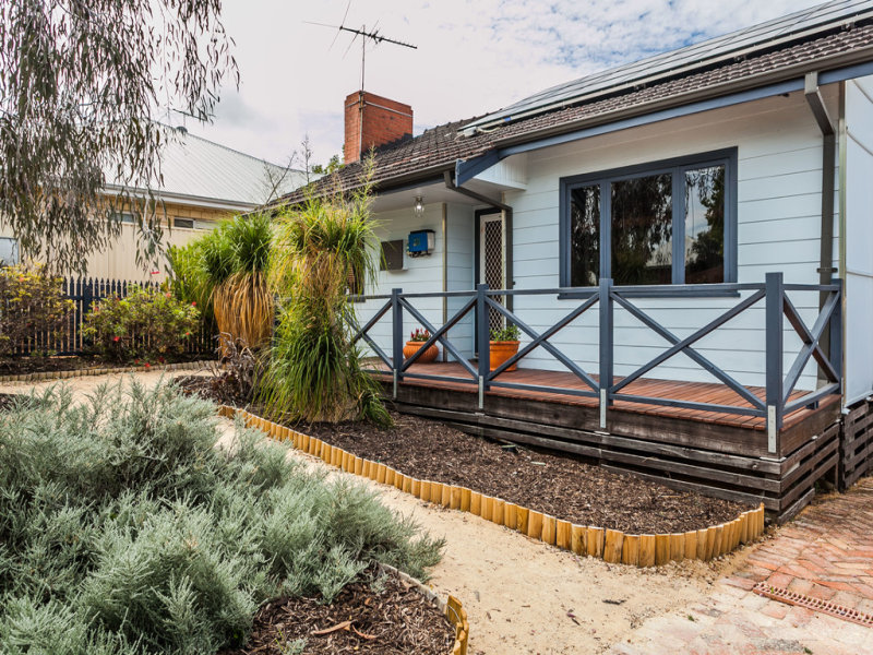 6 Hood Street, Hamilton Hill, WA 6163 - realestate.com.au