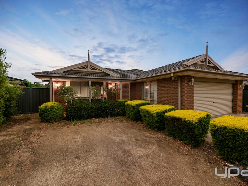 15 Tarcoola Drive, Burnside, VIC 3023 - realestate.com.au