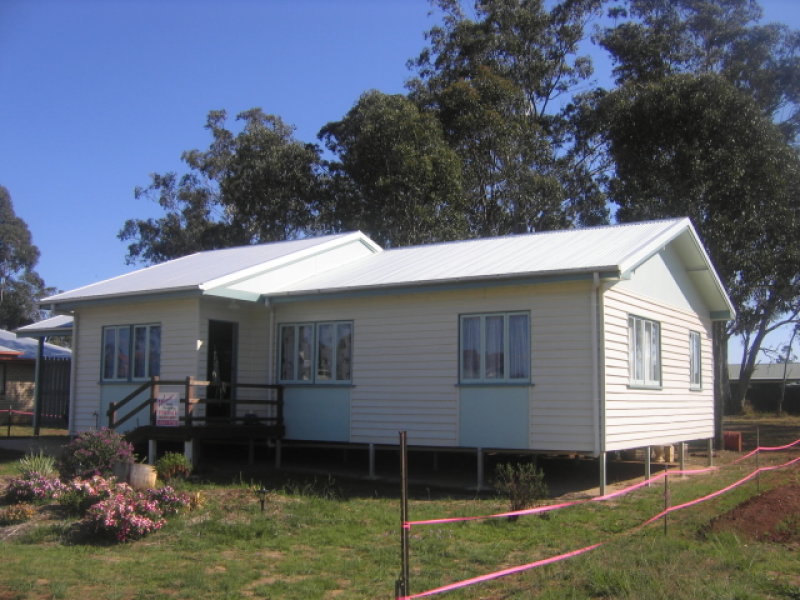 8 Martin Place, Kingaroy, QLD 4610 - realestate.com.au