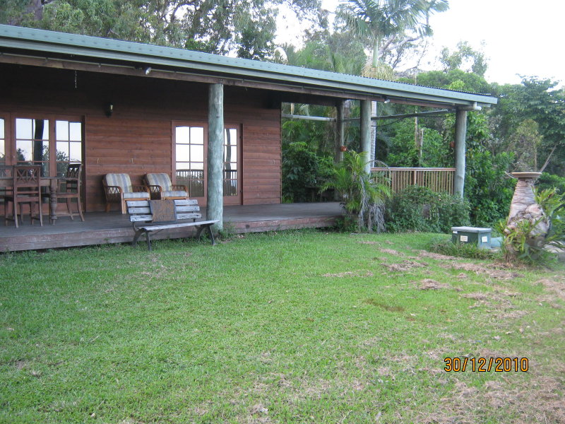 9-11 South Ellison Street, Clifton Beach, QLD 4879 - realestate.com.au