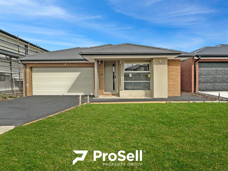 66 Generation Drive, Clyde North, VIC 3978 - realestate.com.au