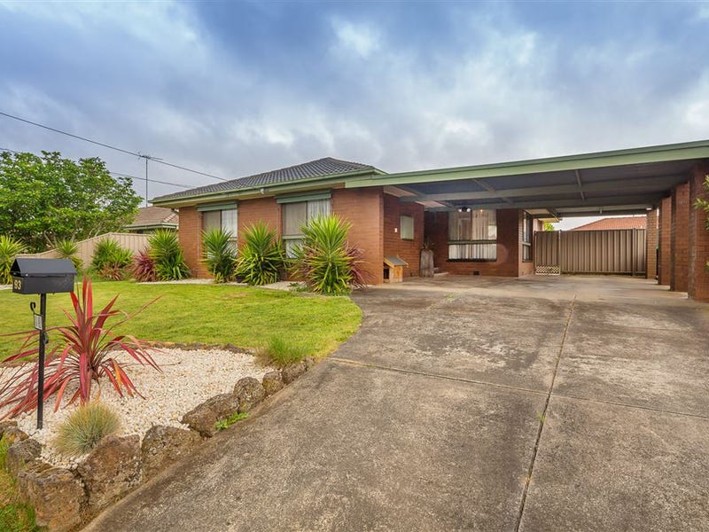 93 Grandview Grove, Wendouree, VIC 3355 - realestate.com.au