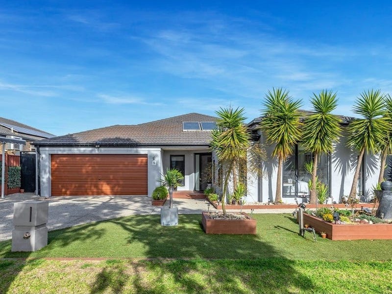 5 St James Close, Burnside Heights, VIC 3023 - realestate.com.au
