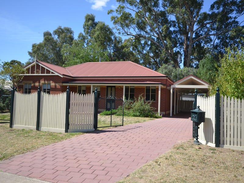 2 Spring Hill Drive, Spring Gully, VIC 3550 - realestate.com.au