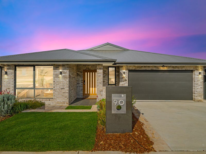 90 Robin Boyd Street, Taylor, ACT 2913 - Property Details