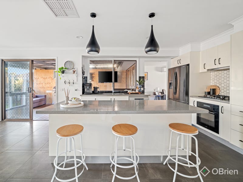 10 Marinda Drive, Skye, Vic 3977 - Property Details