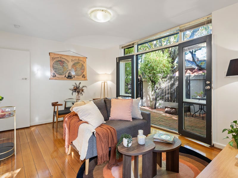 1 Bedroom Properties for Sale in St Kilda, VIC 3182 Pg. 2 - realestate ...
