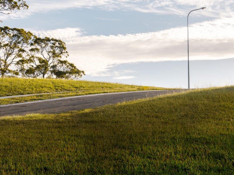 9 Woodhaven Drive, Mount Rascal, QLD 4350 - realestate.com.au