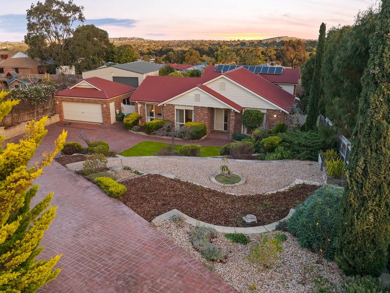 16 James Close, Sunbury, Vic 3429 - Property Details