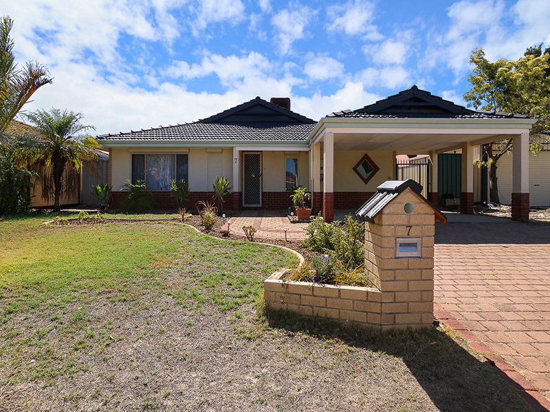 7 Brahmin Glade, Stratton, WA 6056 - Property Details