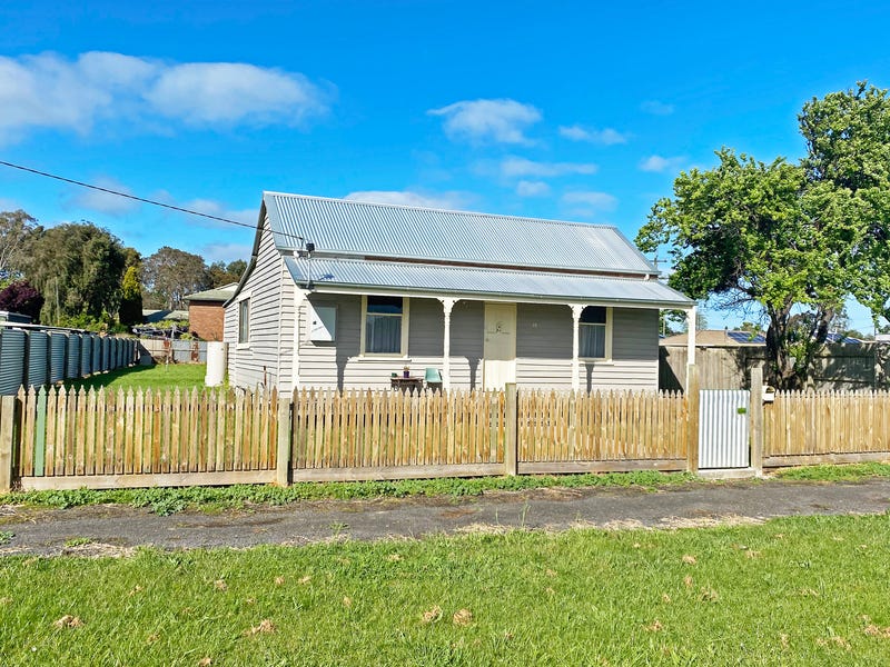 18 Mt Clay Road, Heywood, Vic 3304 - Property Details