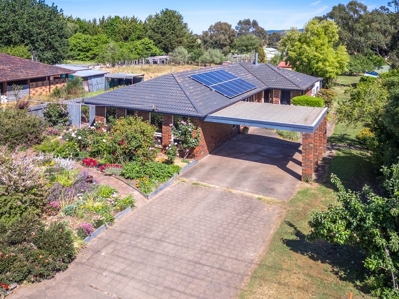 9 Rose Boulevard, Lancefield, Vic 3435 - Property Details