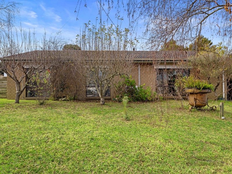 4 Ritchie Street, Leongatha, Vic 3953 - Property Details