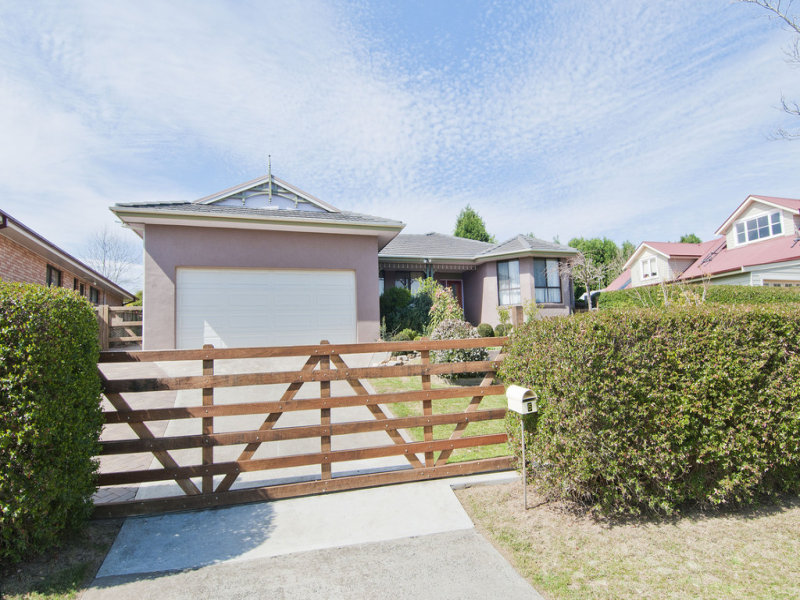 5 Robinia Drive, Bowral, NSW 2576 - Property Details