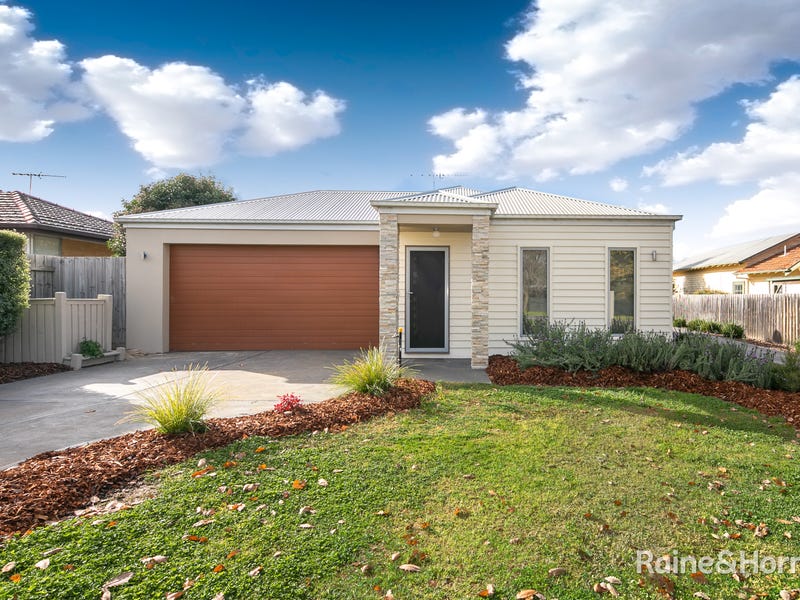 71 Station Street, Sunbury, Vic 3429 - Property Details