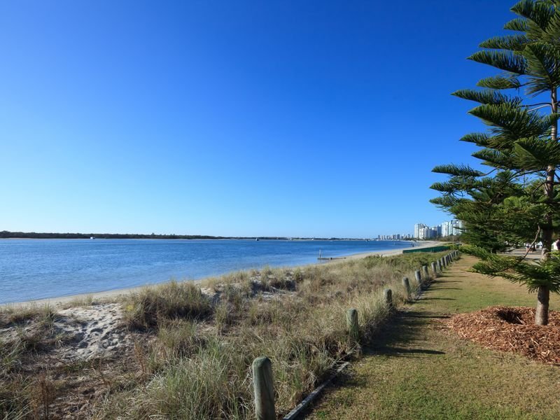 5/21 Middle Street, Labrador, QLD 4215 - realestate.com.au