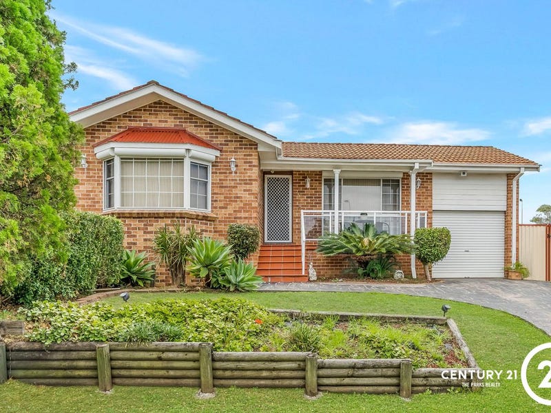 33 Cullum Street, Bossley Park, NSW 2176 - realestate.com.au