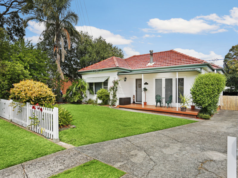 15 Combara Avenue, Caringbah, NSW 2229 - realestate.com.au