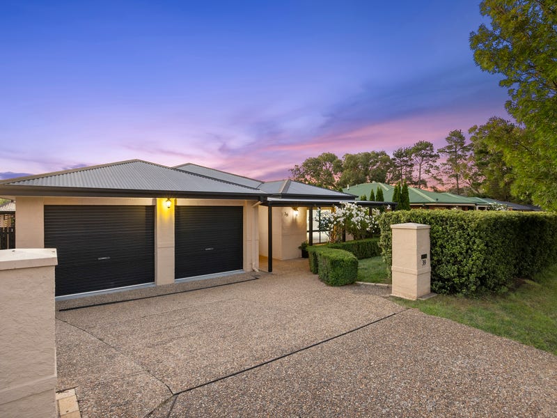 39 Stringybark Drive, Jerrabomberra, NSW 2619 - Property Details