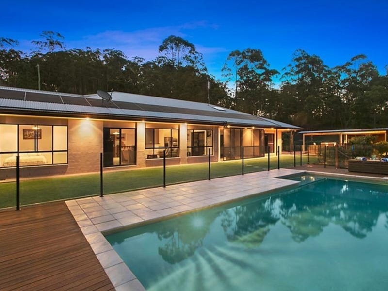 7 Lisa Road, Chevallum, Qld 4555 - Property Details