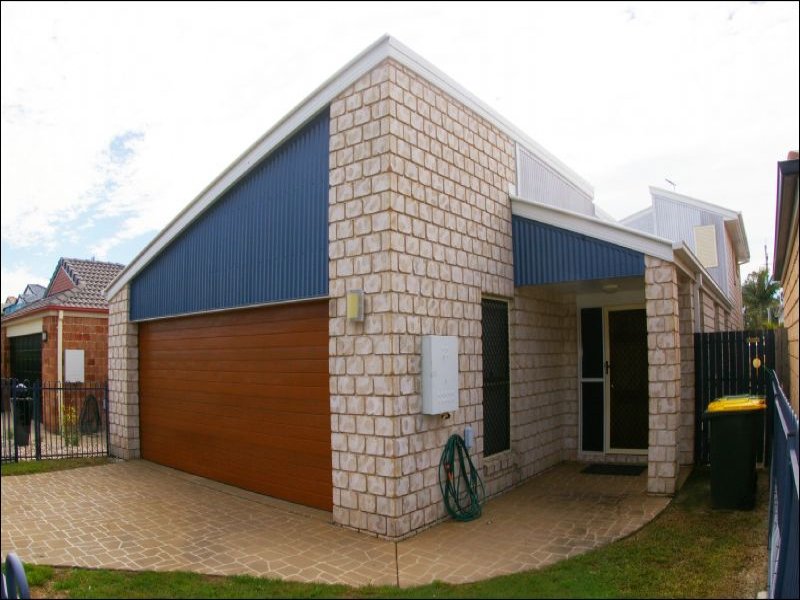 10 Gale Street, Redcliffe, QLD 4020 - realestate.com.au