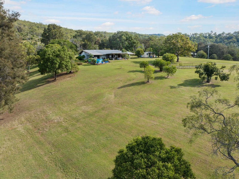 6 Honan Street, Withcott, Qld 4352 - Property Details