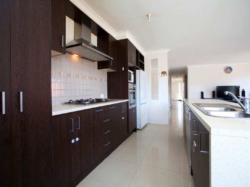 19 Rowena Court, Derrimut, Vic 3026 - Property Details