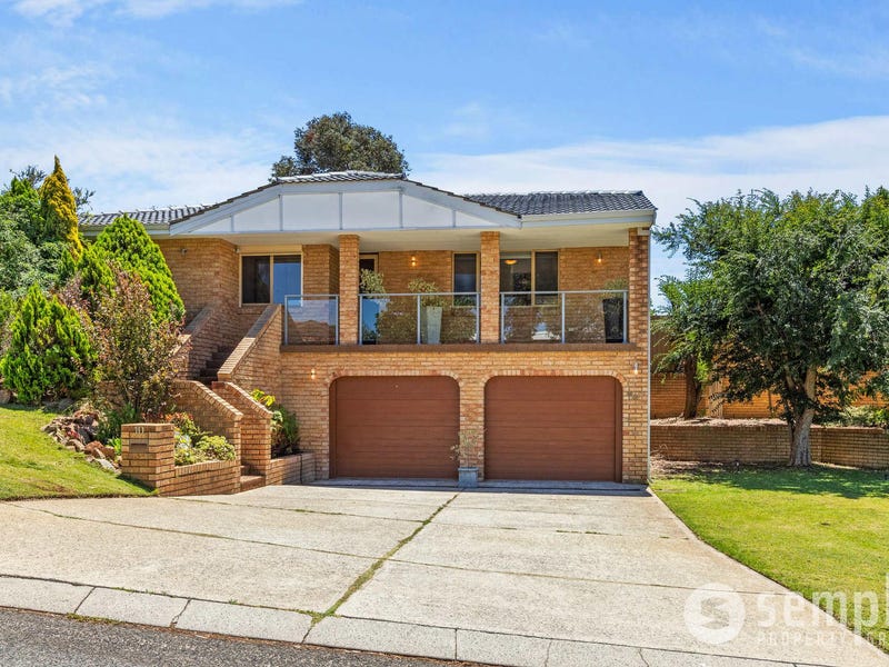 10 Castlemain Heights, Leeming, WA 6149 - Property Details