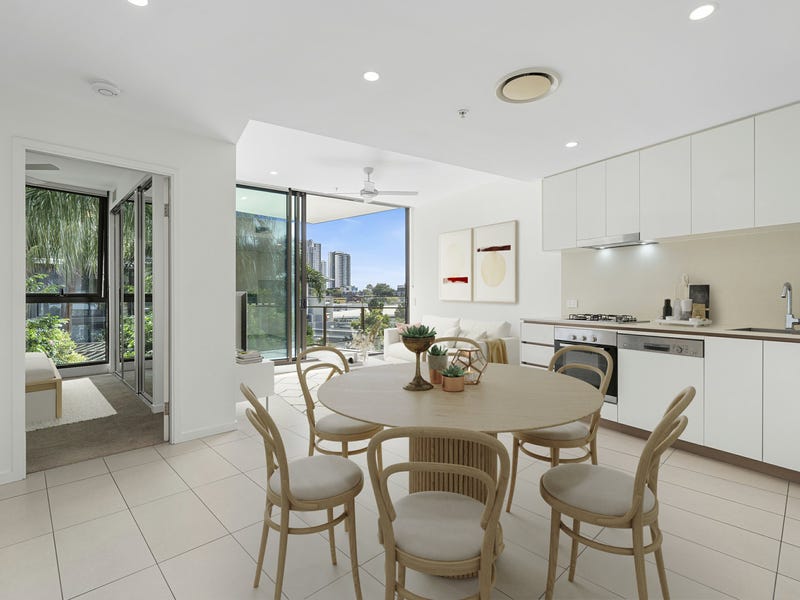 30510/24 Stratton Street, Newstead, Qld 4006 - Property Details