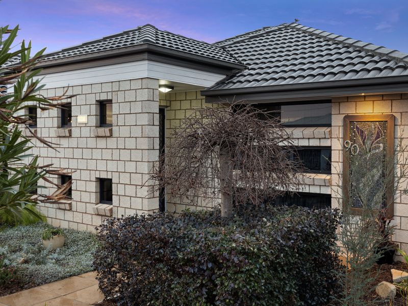 90 Smythe Drive, Highfields, QLD 4352 - realestate.com.au