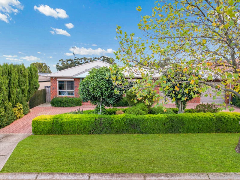 17 Imperial Court, Hillside, Vic 3037 - Property Details