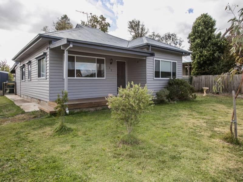 33 Talbot Road, Clunes, Vic 3370 - Property Details