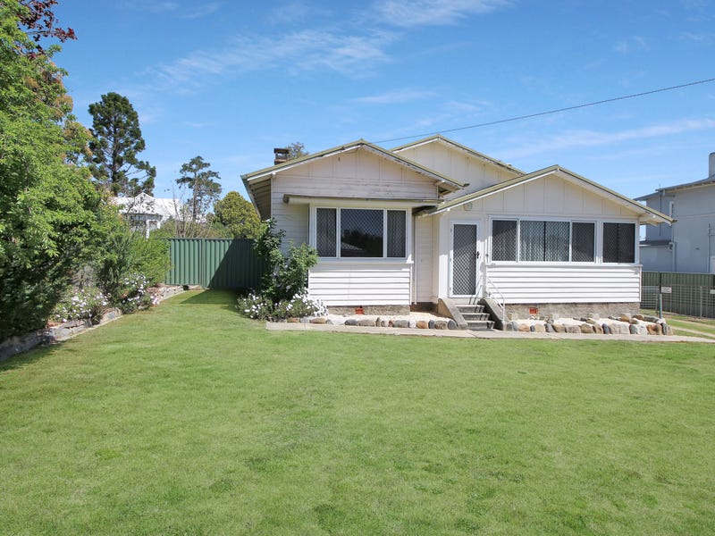 126 Rouse Street, Tenterfield, NSW 2372 - Property Details