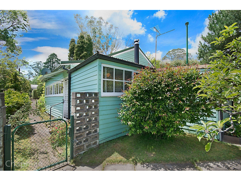 32 Twynam Street, Katoomba, NSW 2780 - realestate.com.au