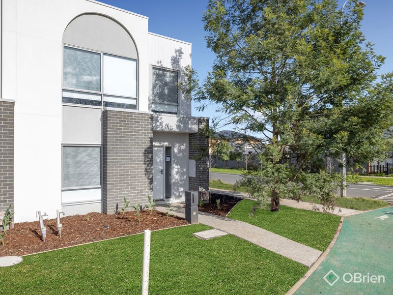 66 Carnival Boulevard, Berwick, VIC 3806 - realestate.com.au