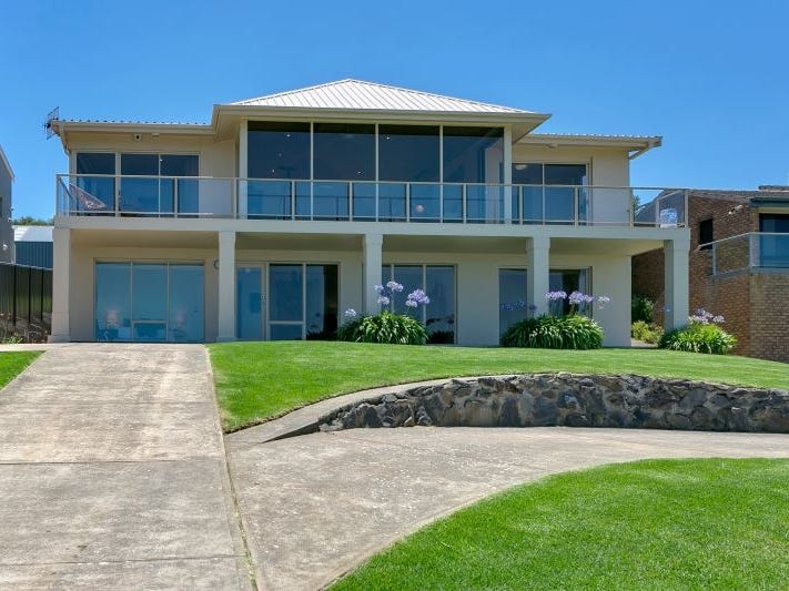 8 Olivers Parade, Hayborough, SA 5211 - Property Details