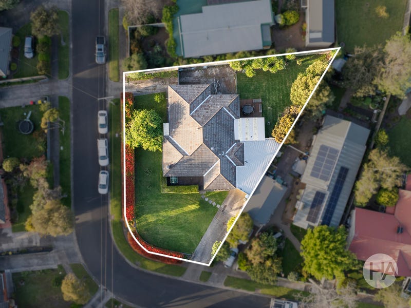 7 Pine Grove, Tyabb, Vic 3913 - Property Details