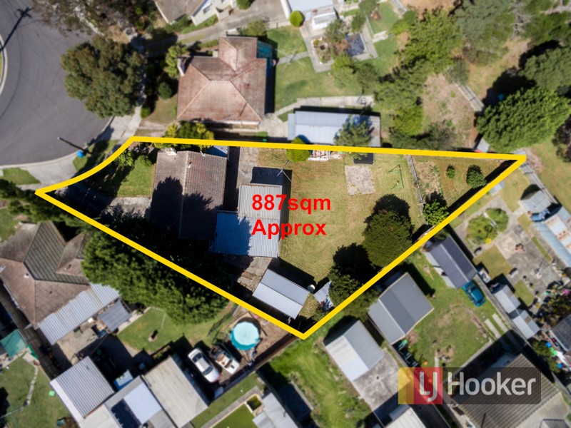 8 Oak Avenue, Doveton, Vic 3177 - Property Details