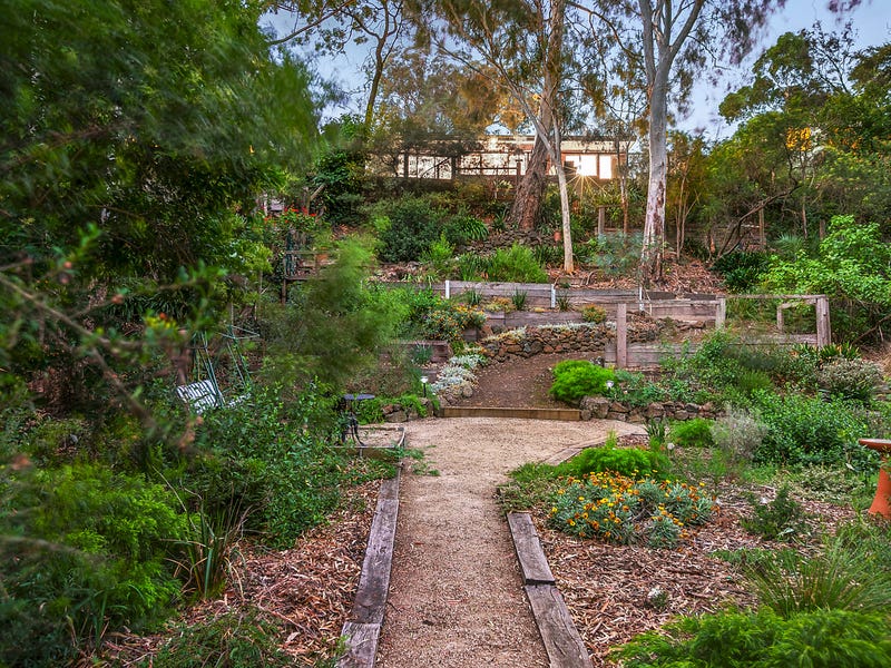 135 Green Street, Ivanhoe, Vic 3079 - Property Details