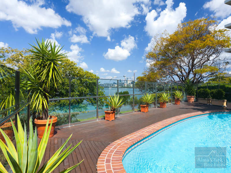 15 Hillside Crescent, Hamilton, Qld 4007 - Property Details