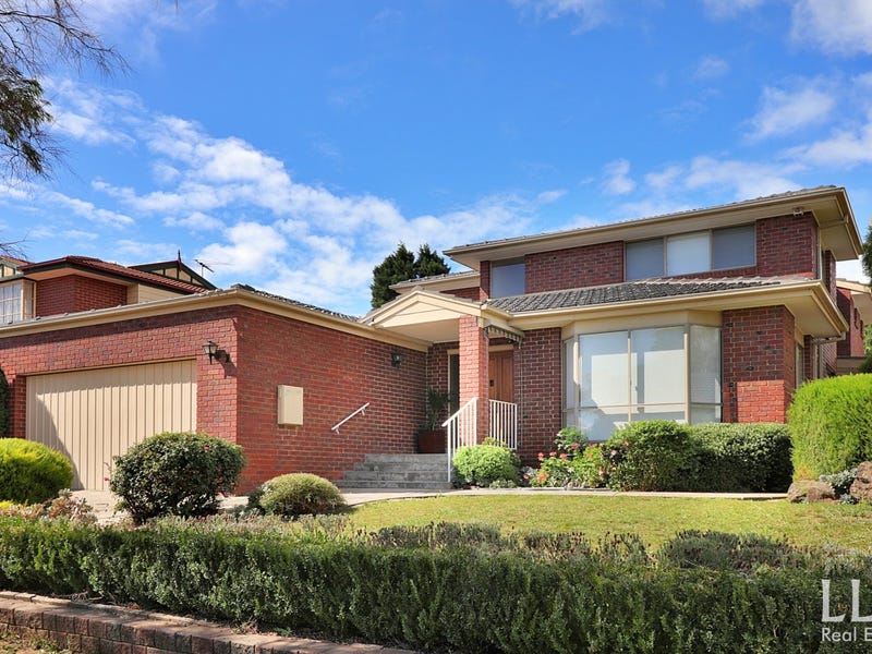 17 Markhill Place, Knoxfield, Vic 3180 - Property Details