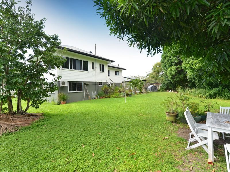 1 Hudson Street, Whitfield, Qld 4870 - Property Details