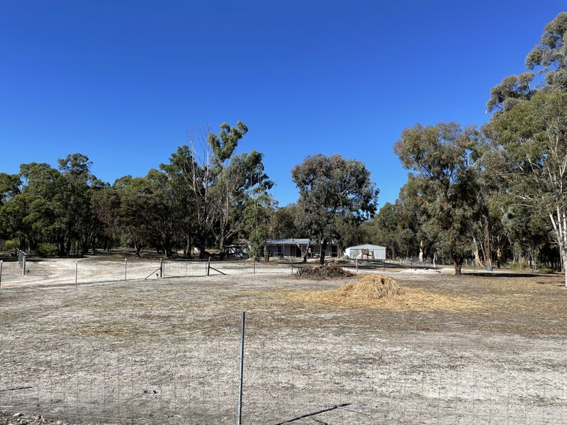 54 Benrua Road, Clackline, WA 6564 - realestate.com.au