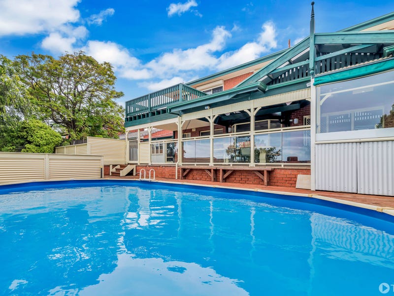 33 Coorabie Cres, Hallett Cove, SA 5158 - realestate.com.au