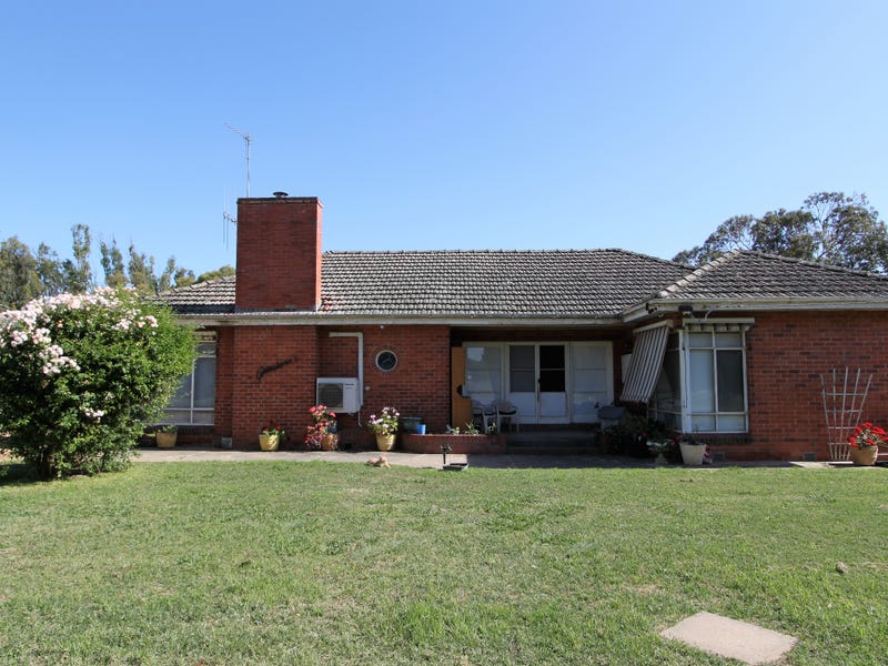 33 Moore Street, Katamatite, Vic 3649 - Property Details
