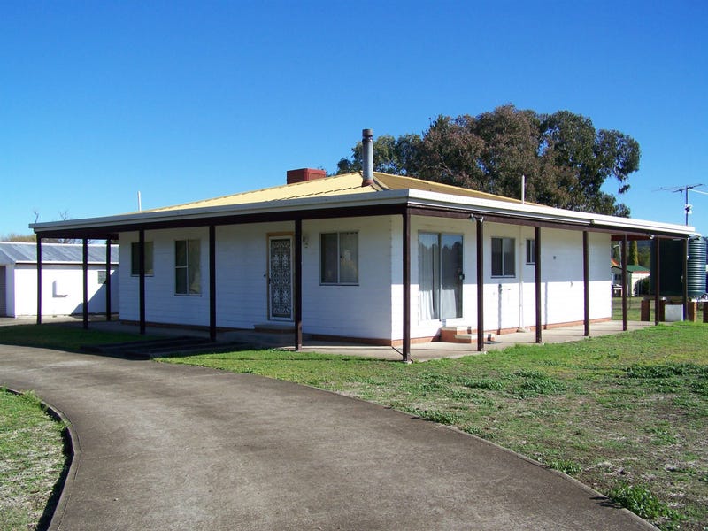 8 Banyer Place, Quirindi, NSW 2343 - Property Details