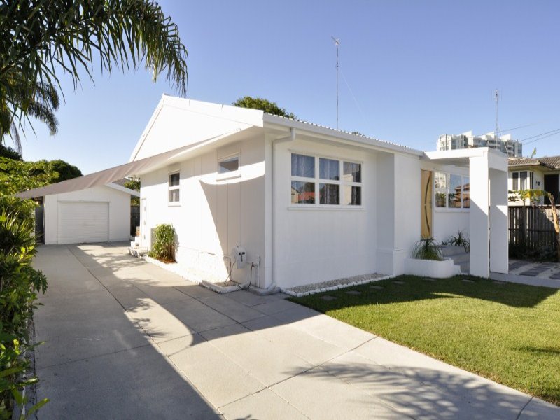 7 Gordon Street, Labrador, QLD 4215 - realestate.com.au