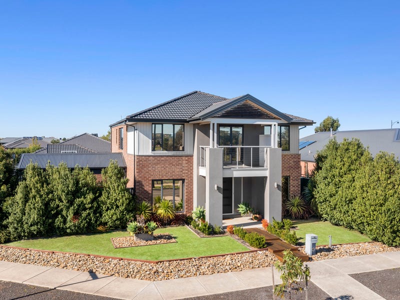 96 Eastlakes Boulevard, Lara, Vic 3212 - Property Details