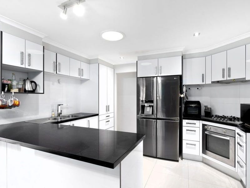 8 Script Court, Oxenford, Qld 4210 - Property Details