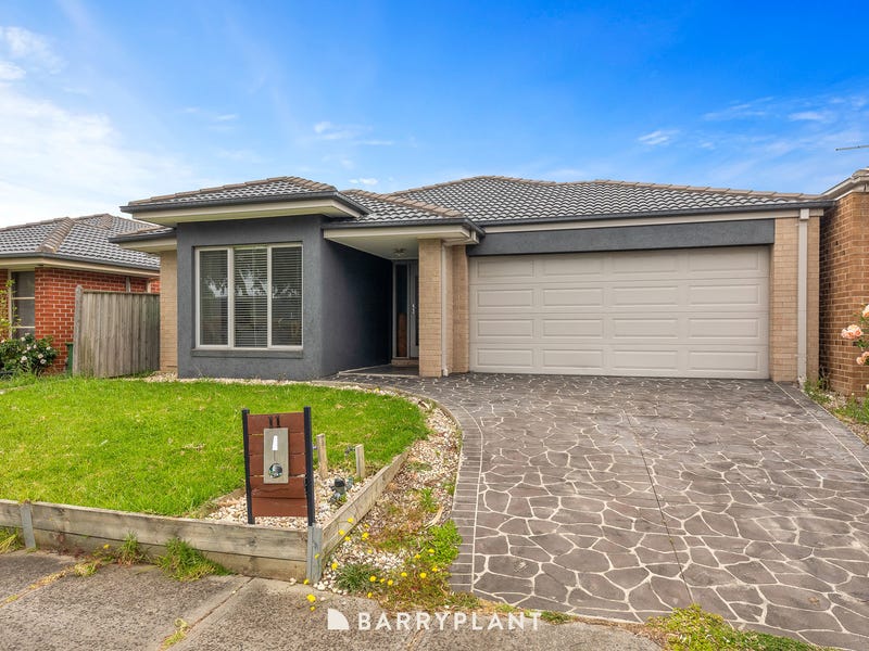 11 Red Poll Road, Cranbourne West, VIC 3977 - realestate.com.au